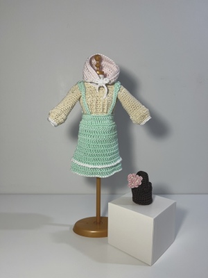 NHK文化センター梅田教室：かぎ針で編むドール服 ブラウス・スカート・小物 【今だけオンデマンド】 | 好奇心の、その先へ NHKカルチャー